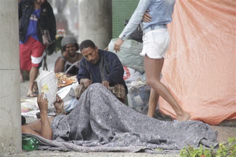 Frio estimula solidariedade dos cariocas às pessoas em situação de rua