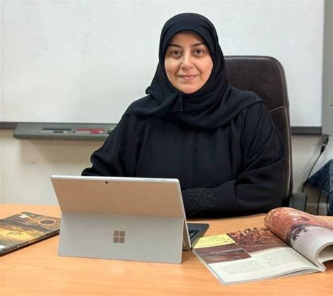 معلمة أولى ترتقي بأداء مدرسة أم سلمة عبر بصمة تنافس صحيفة الوطن