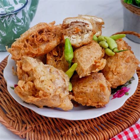 Gorengan Gorengaaan Tahu Isi Isinya Cuma Bihun Sama Wortel Dikit
