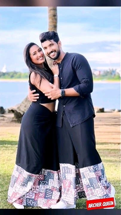 බාදක මැද ජීවිතය ජයගත් ජනප්‍රියම කපල් එක Sangeeth And Dinithi Shorts