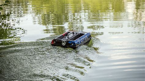 Bateau amorceur une nouvelle approche de la pêche