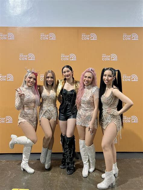 Bini Sheena Center In Filipino Girl Girl Group Pop Group