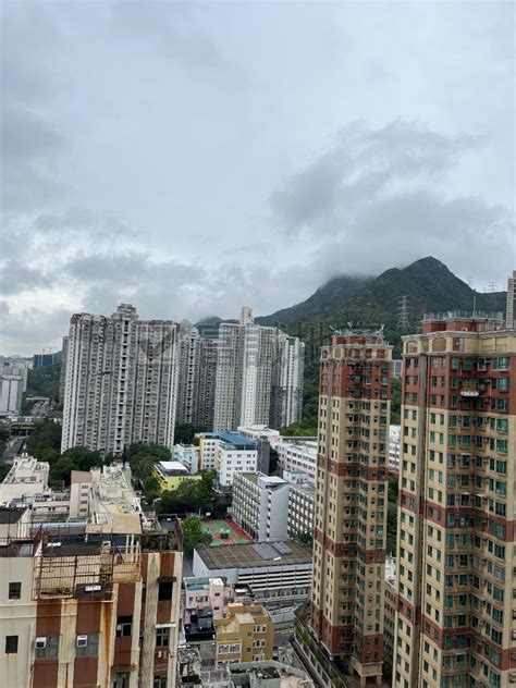 匯豪山 富誠地產代理 專營黃大仙、鑽石山、慈雲山、牛池灣、樂富、新蒲崗、彩虹、藍田、油塘各大型屋苑、二手居屋、洋樓、 唐樓、住宅、商鋪租賃買賣