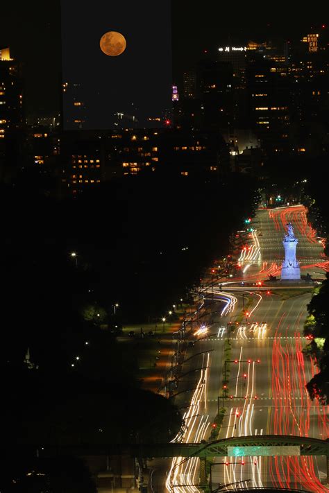 Las Increíbles Fotos De La Luna Roja Sobre La Ciudad De Buenos Aires De