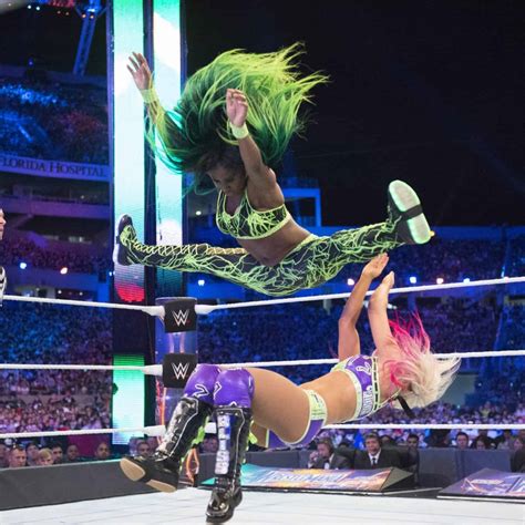 Naomi Wrestler Bio Wwe Net Worth And Personal Life Players Bio