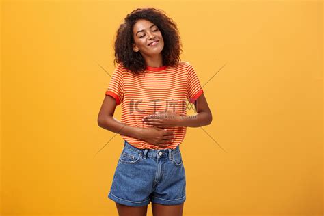 嗯美味的饭菜温暖了我的内心高清摄影大图 千库网
