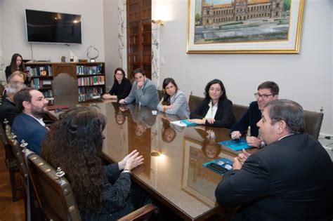 Convenio Para Formación Continua De Docentes De Escuelas Secundarias