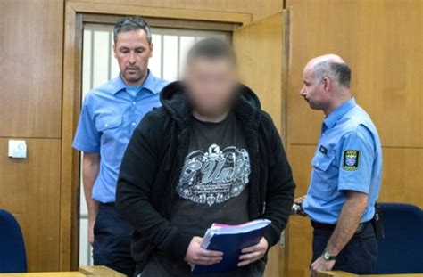 Terrormiliz Islamischer Staat Is Kämpfer In Deutschland Vor Gericht