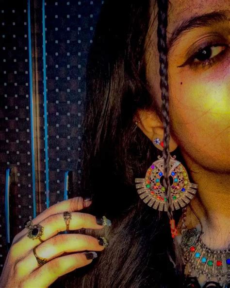 Pin By Sana Parween On Hide Face Girl Dpz Hair Wrap Hair Styles