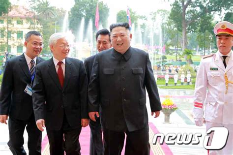 사진으로 보는 김정은 국무위원장 행보 北 김정은 `베트남 방문 6주년` 선전…`친선의 해 관계 확대·발전` Zum 뉴스
