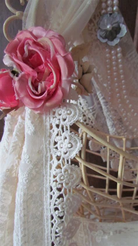 Angela Lace Table Runner Tutorial