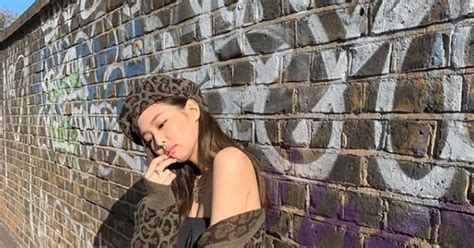 블랙핑크 제니 호피 패션도 완벽소화 바비인형 미모 Sns★컷