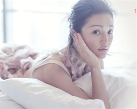 娱记上线：江疏影团队会包装？黄轩招女记者喜欢？周迅团队不会接戏？万茜有背景？ 刘烨人来疯？资源