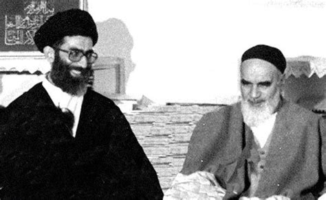 رهبرانقلاب امام خمینی پدر جنبش اسلامى امروز در دنیای اسلام است