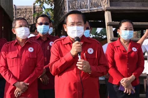 សាខាកាកបាទក្រហមកម្ពុជាខេត្តកំពង់ធំខេត្តកំពង់ធំ ប្រគល់ផ្ទះចំនួន ៣ខ្នង