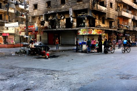 Aleppo Síria “a Cidade Está Sendo Devastada Diante Dos Nossos Olhos
