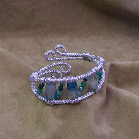 BRACCIALE CON AGATA VERDE Minerali GeoArt