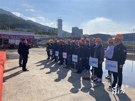 梅州中燃蕉华lng气化站开展燃气泄漏联合应急演练抢险人员黄培强
