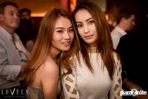 Apache Native American At Levels Siam Nite