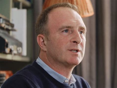 former times editor james harding suggests sun editor should resign