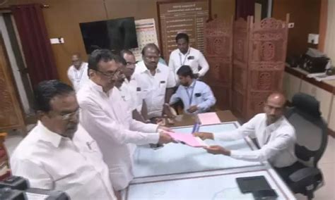 Erode By Election Congress Candidate Evks Elangovan Files Nomination