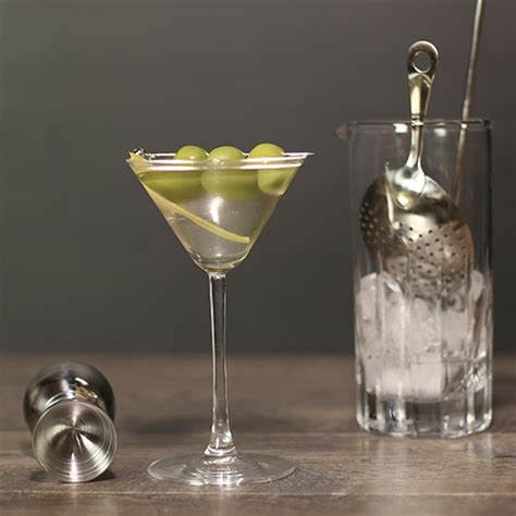 Mixology Classes 6 Basic Cocktails Blog A Bar Above