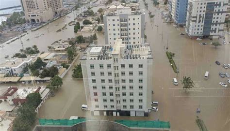 Үргэлжлэн орсон аадар борооны улмаас элсэн цөлийн АНЭУ д үер болжээ