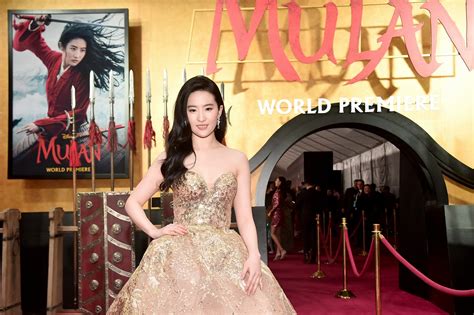 Liu Yifei Wearing Gold Elie Saab Gown At Mulan Premiere Ps Fashion