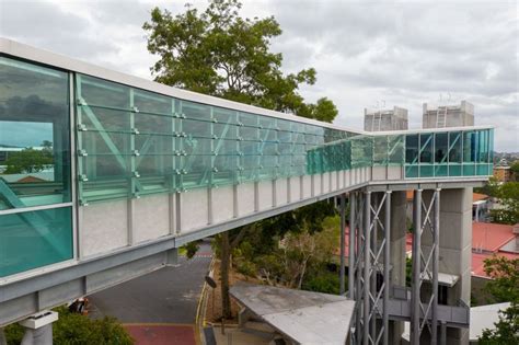 Qut P Block Fixed Louvre Bracket Glass Facades Facade Stairways