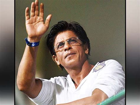 Shah Rukh Khan Gets Clean Chit In 2012 Wankhede Brawl Case Oneindia