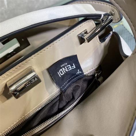 펜디 피카부 아이코닉 화이트 은장 Bags Riere