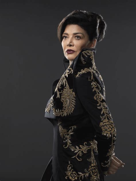 Some Of The Unbelievable Fits That Avasarala Had On The Expanse R