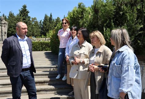 ბოლნისის მუნიციპალიტეტის მერია Bolnisi Municipality City Hall გოგი მეშველიანმა და ბუბა