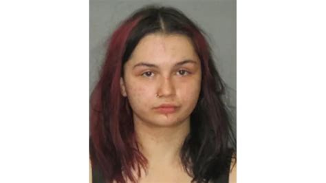 Une Femme De Louisiane Aurait Poignardé Son Petit Ami Après Avoir Uriné