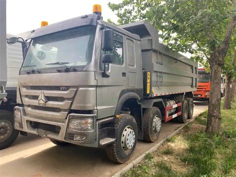 Camion à Benne Basculante Sinotruk Howo 371hp 8x4