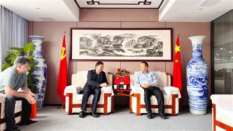 湖北省总商会副会长库尔班江·泰吾克力一行莅临永业行调研 湖北永业行评估咨询有限公司