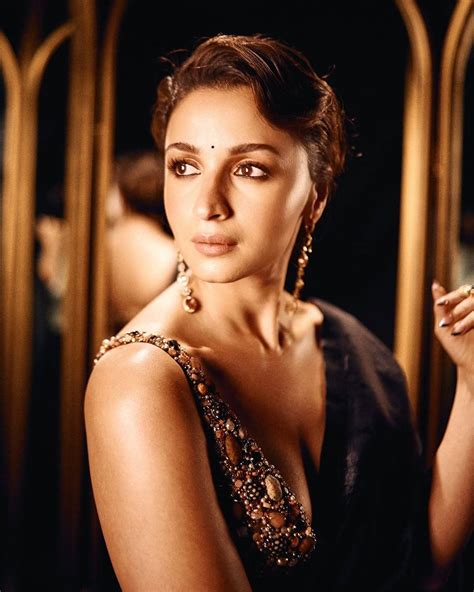 Alia Bhatt Turns Heads With Viral Photoshoot In Black Saree