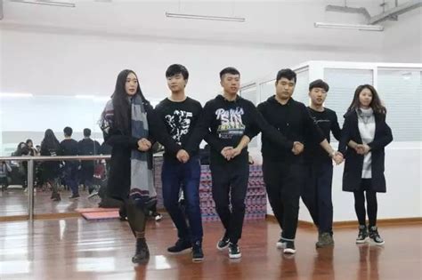 美院2016迎新晚会排练进入紧张倒计时 美术学院