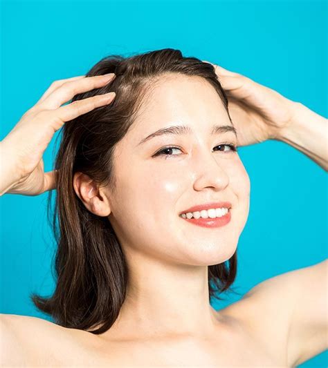 How To Exfoliate Your Scalp At Home To Clear Excess Oil Natural Hair