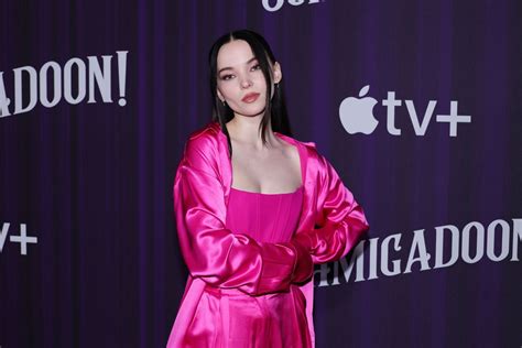 Dove Cameron Schmigadoon Season 2 Photocall 2 Satiny Org