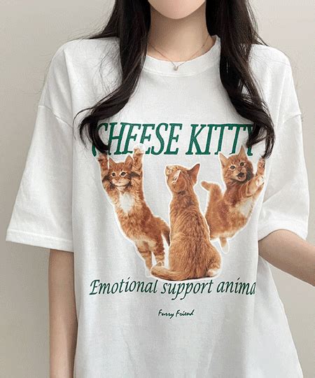 44 77꾸안꾸 치즈 키티 프린팅 오버핏 반팔티 3color 에이블리