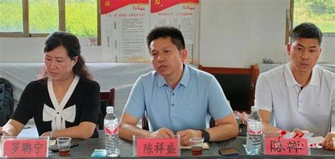 校领导赴贞丰县慰问驻村第一书记、困难老党员并参与主题党日活动