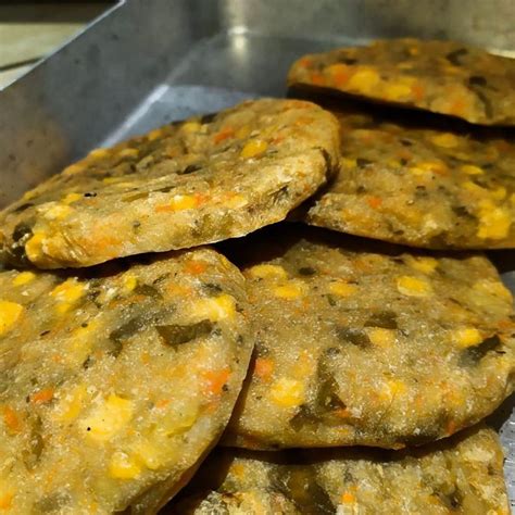 Hamburguesas veganas de patata cebolla zanahoria maíz dulce y judía verde vegano vegan