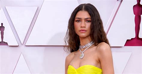 Oscars 2021 Best Dressed Celebrities On The Red Carpet