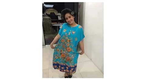 Tampil Sederhana 7 Artis Terkenal Ini Tetap Santai Pakai Daster Hot