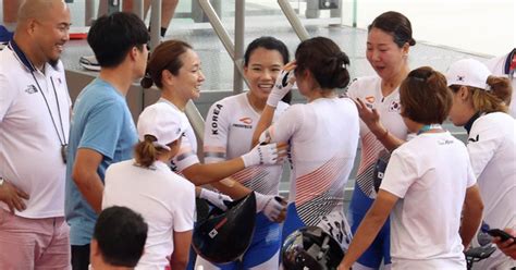 여자 사이클 대표팀의 기쁨