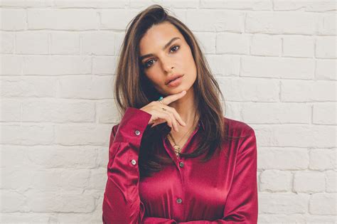 Emily Ratajkowski Celebrities Girls Hd Photoshoot Hd Wallpaper
