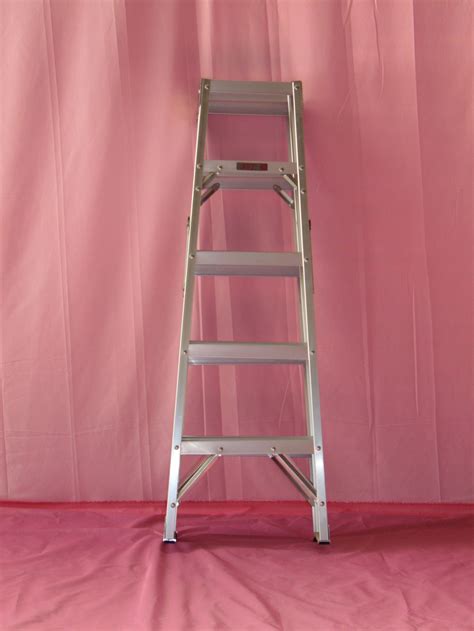 Choosing The Right Platform Ladder Fiberglass Vs Folding
