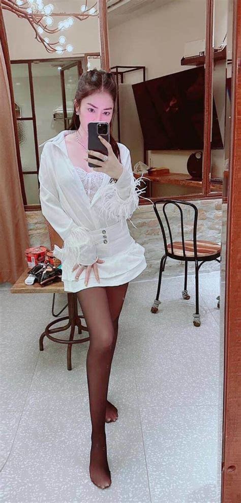 Con V I Vua Nh C Mi N T Y G I P Lai H N D Ng P N Th Ch Ng C Ng H N Tr Ng