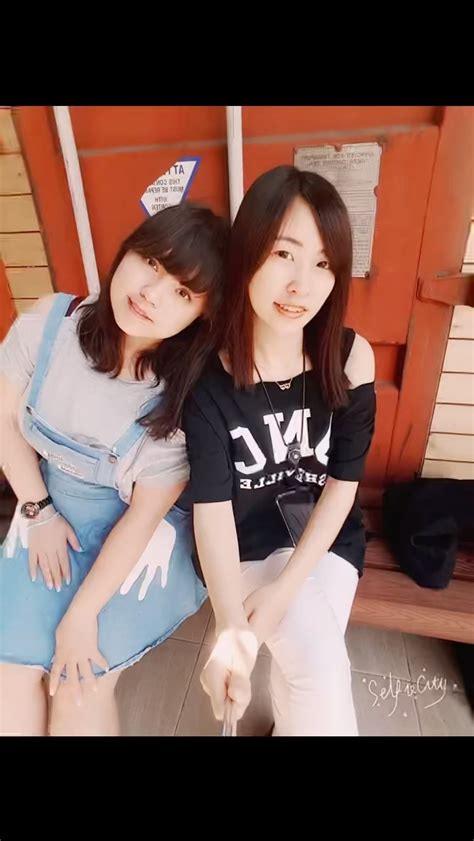 蔡小豬｜高雄美食｜台南美食｜旅遊 20241117 紀錄我們第一次的手作 ️ 看聖誕花圈很久了 一直沒看到喜歡的 這次想說有喜歡的 結果